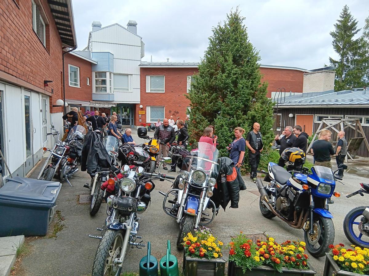 Moottoripyöriä Ilonpisarassa! - Ilonpisara ry